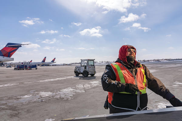 Delta people safely managing operation through storm - Delta Air Lines ...